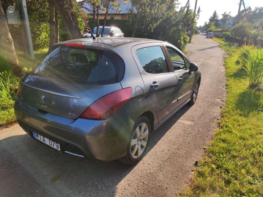 Grey Peugeot 308 2011 in Kaunas, with an engine capacity of 1.56 L and mileage of 300 thousand km for 3400 €, photo 4 on AUTOMOTO.COM.LV