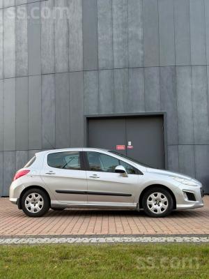 Grey Peugeot 308 2011 in Riga, with an engine capacity of 1.60 L and mileage of 135 thousand km for 1699 €, photo 7 on AUTOMOTO.COM.LV