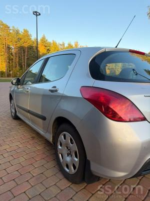 Grey Peugeot 308 2011 in Riga, with an engine capacity of 1.60 L and mileage of 135 thousand km for 1699 €, photo 8 on AUTOMOTO.COM.LV
