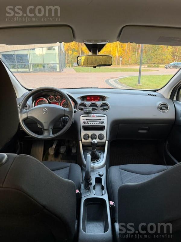 Grey Peugeot 308 2011 in Riga, with an engine capacity of 1.60 L and mileage of 135 thousand km for 1699 €, photo 10 on AUTOMOTO.COM.LV