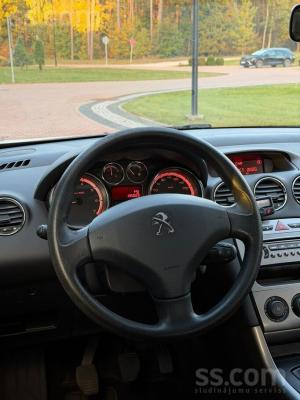 Grey Peugeot 308 2011 in Riga, with an engine capacity of 1.60 L and mileage of 135 thousand km for 1699 €, photo 11 on AUTOMOTO.COM.LV