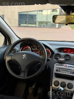 Grey Peugeot 308 2011 in Riga, with an engine capacity of 1.60 L and mileage of 135 thousand km for 1699 €, photo 12 on AUTOMOTO.COM.LV