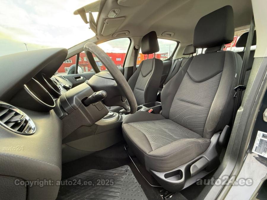 Pelēks Peugeot 308 2012 Tartu, ar dzinēja tilpumu 1.60 L un nobraukumu 201 tūkst. km par 3699 €, foto 14 vietnē AUTOMOTO.COM.LV