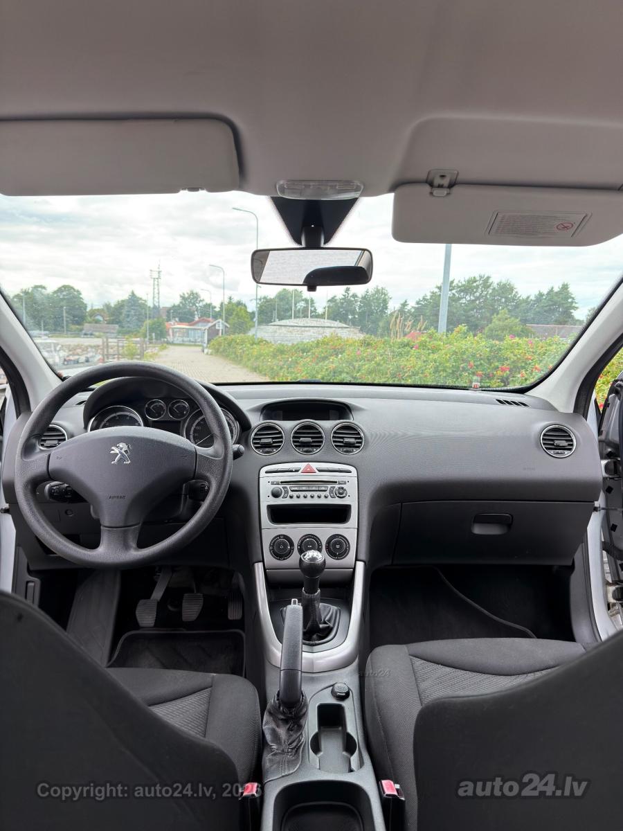 Grey Peugeot 308 2012 in Tallinn, with an engine capacity of 1.60 L and mileage of 139 thousand km for 3950 €, photo 9 on AUTOMOTO.COM.LV
