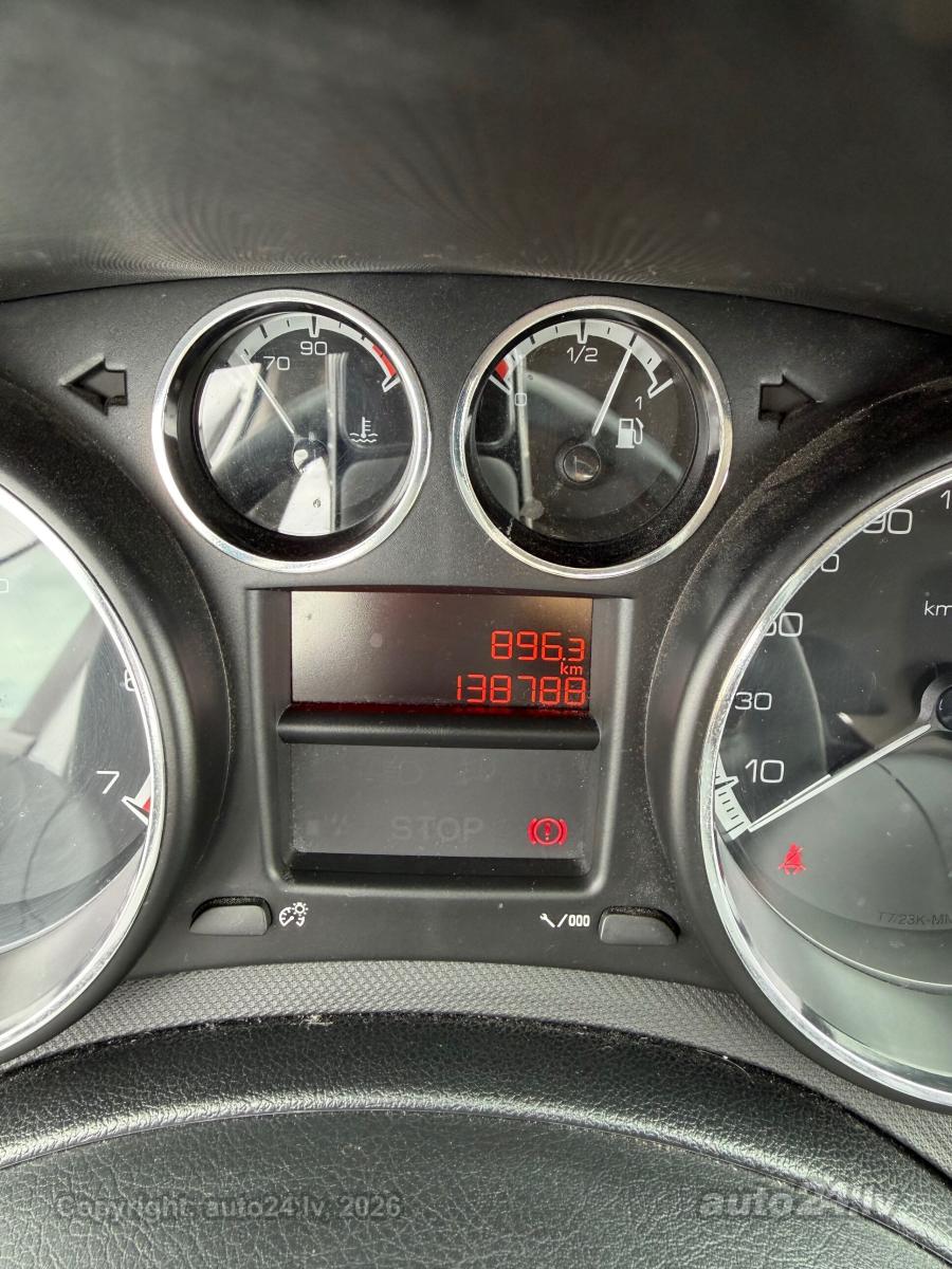 Grey Peugeot 308 2012 in Tallinn, with an engine capacity of 1.60 L and mileage of 139 thousand km for 3950 €, photo 10 on AUTOMOTO.COM.LV