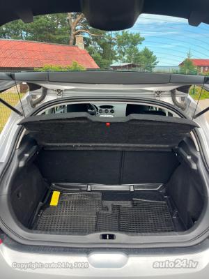 Grey Peugeot 308 2012 in Tallinn, with an engine capacity of 1.60 L and mileage of 139 thousand km for 3950 €, photo 13 on AUTOMOTO.COM.LV