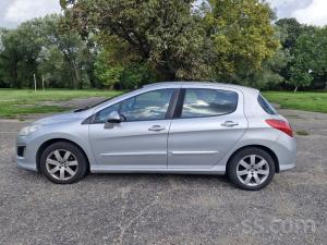 Pelēks Peugeot 308 2012 Liepāja, ar dzinēja tilpumu 1.60 L un nobraukumu 165 tūkst. km par 2750 €, foto 3 vietnē AUTOMOTO.COM.LV