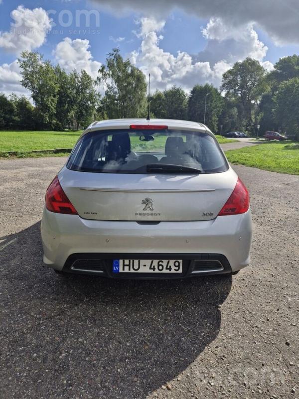 Grey Peugeot 308 2012 in Liepaja, with an engine capacity of 1.60 L and mileage of 165 thousand km for 2750 €, photo 6 on AUTOMOTO.COM.LV
