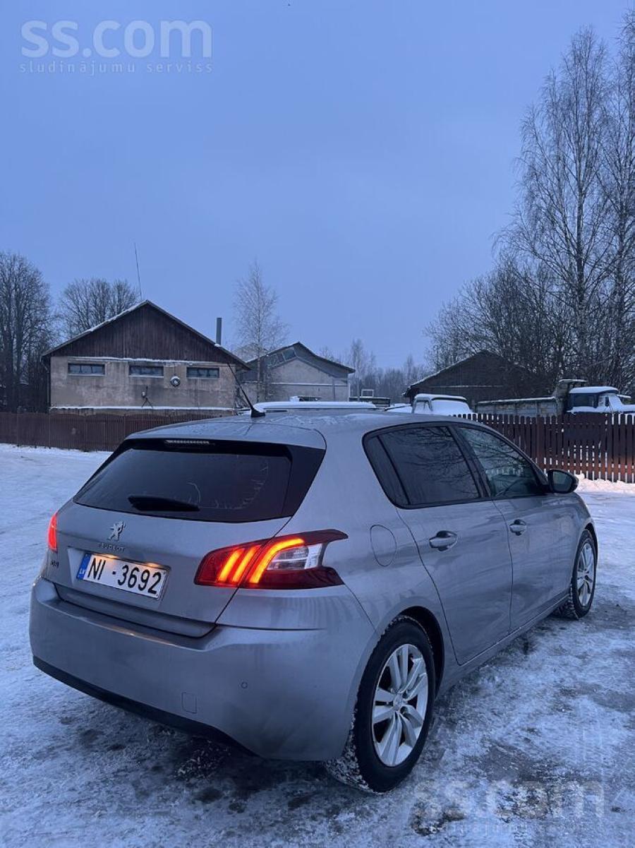 Grey Peugeot 308 2013 in Limbazi, with an engine capacity of 1.60 L and mileage of 340 thousand km for 4000 €, photo 4 on AUTOMOTO.COM.LV
