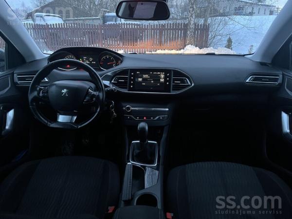 Pelēks Peugeot 308 2013 Limbaži, ar dzinēja tilpumu 1.60 L un nobraukumu 340 tūkst. km par 4000 €, foto 5 vietnē AUTOMOTO.COM.LV