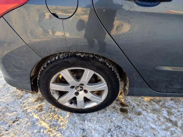Grey Peugeot 308 2013 in Vilnius, with an engine capacity of 1.60 L and mileage of 186 thousand km for 2900 €, photo 9 on AUTOMOTO.COM.LV