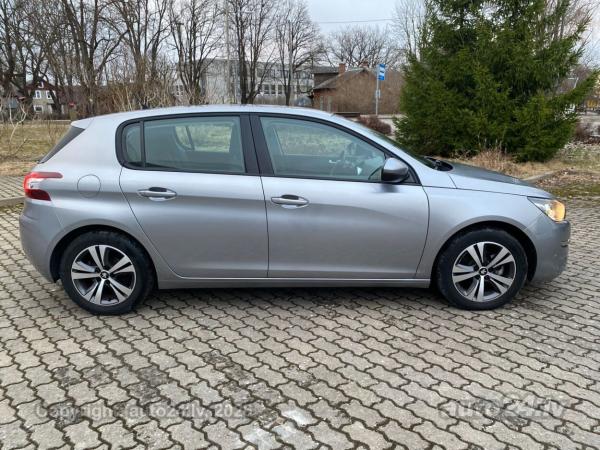 Grey Peugeot 308 2013 in Paide, with an engine capacity of 1.60 L and mileage of 232 thousand km for 4850 €, photo 6 on AUTOMOTO.COM.LV