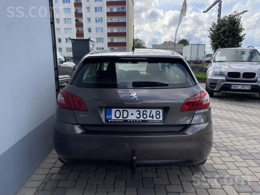 Grey Peugeot 308 2013 in Talsi, with an engine capacity of 1.60 L and mileage of 124 thousand km for 3950 €, photo 5 on AUTOMOTO.COM.LV