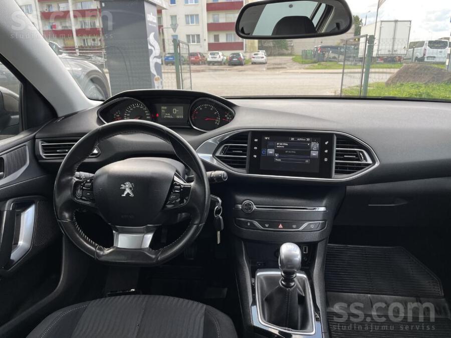 Grey Peugeot 308 2013 in Talsi, with an engine capacity of 1.60 L and mileage of 124 thousand km for 3950 €, photo 7 on AUTOMOTO.COM.LV