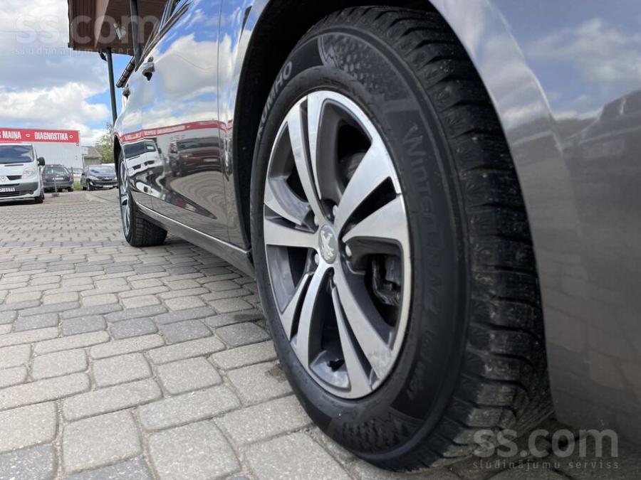 Grey Peugeot 308 2013 in Talsi, with an engine capacity of 1.60 L and mileage of 124 thousand km for 3950 €, photo 10 on AUTOMOTO.COM.LV