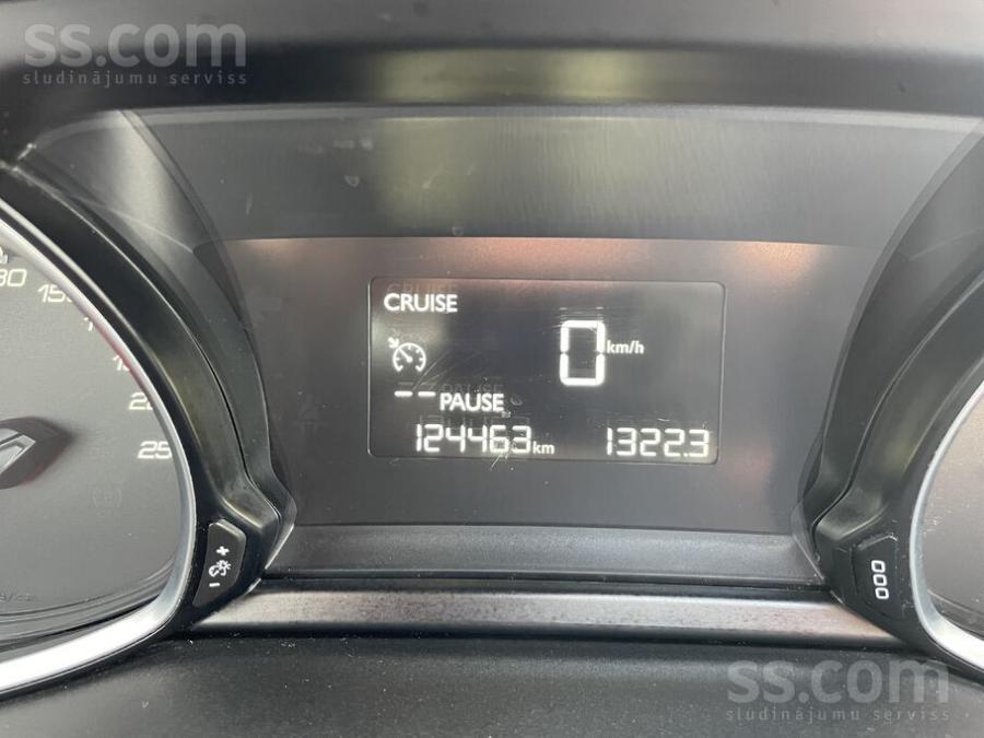 Grey Peugeot 308 2013 in Talsi, with an engine capacity of 1.60 L and mileage of 124 thousand km for 3950 €, photo 14 on AUTOMOTO.COM.LV