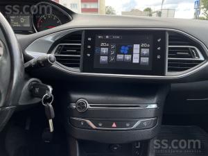 Grey Peugeot 308 2013 in Talsi, with an engine capacity of 1.60 L and mileage of 124 thousand km for 3950 €, photo 17 on AUTOMOTO.COM.LV