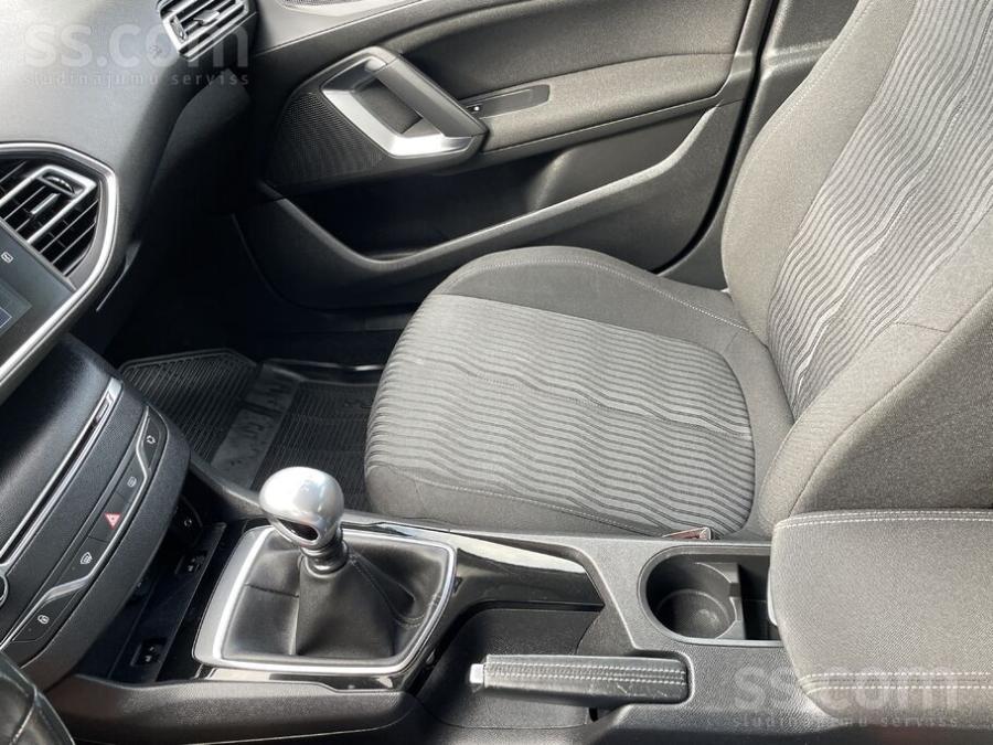 Grey Peugeot 308 2013 in Talsi, with an engine capacity of 1.60 L and mileage of 124 thousand km for 3950 €, photo 20 on AUTOMOTO.COM.LV