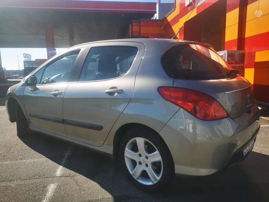 Grey Peugeot 308 2013 in Vilnius, with an engine capacity of 1.56 L and mileage of 128 thousand km for 2950 €, photo 5 on AUTOMOTO.COM.LV
