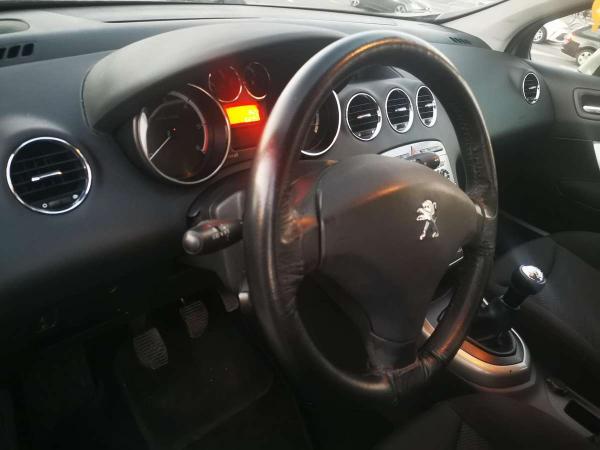 Peugeot 308 2013 Viļņa vietnē Pelēks Peugeot 308 2013 Viļņa, ar dzinēja tilpumu 1.56 L un nobraukumu 128 tūkst. km par 2950 €, foto 11 vietnē AUTOMOTO.COM.LV