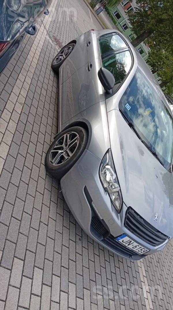 Pelēks Peugeot 308 2014 Jelgava, ar dzinēja tilpumu 1.60 L un nobraukumu 272 tūkst. km par 3400 €, foto 2 vietnē AUTOMOTO.COM.LV