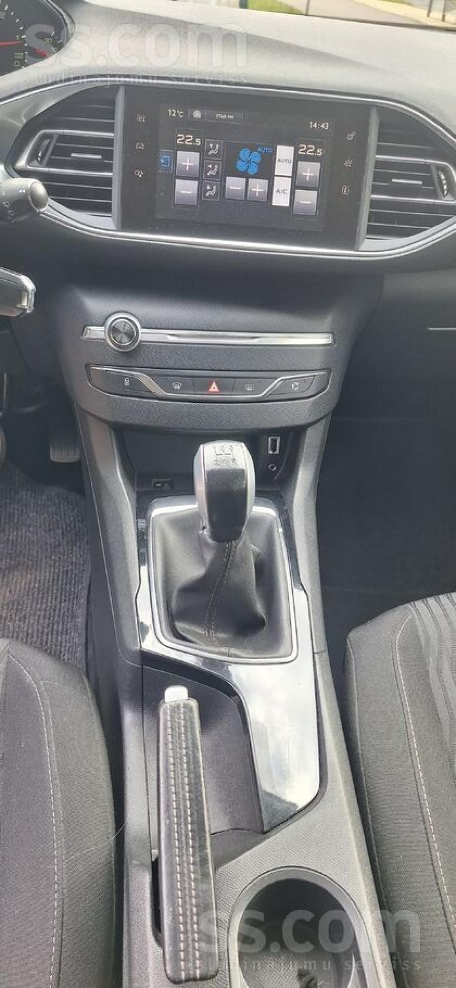 Pelēks Peugeot 308 2014 Rīga, ar dzinēja tilpumu 1.60 L un nobraukumu 221 tūkst. km par 3620 €, foto 9 vietnē AUTOMOTO.COM.LV