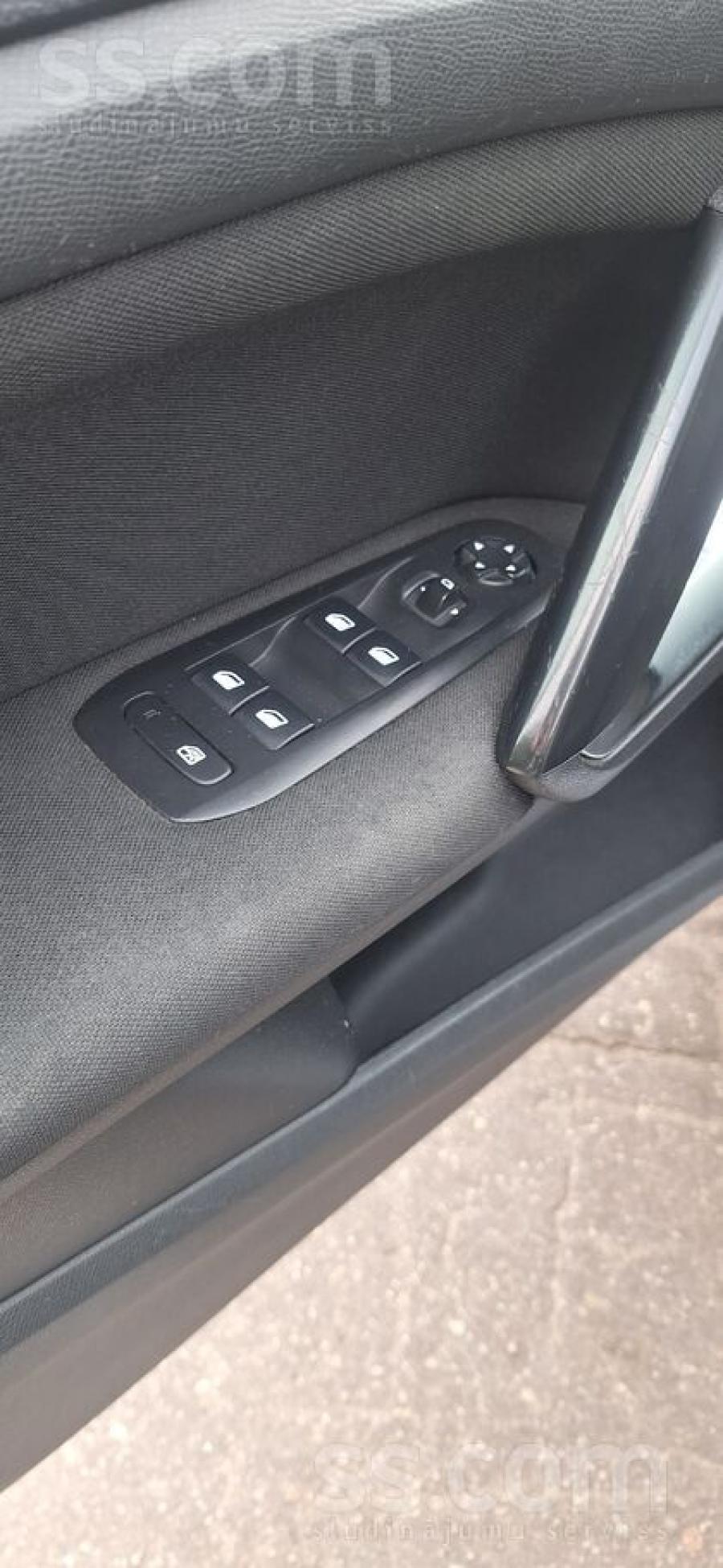 Pelēks Peugeot 308 2014 Rīga, ar dzinēja tilpumu 1.60 L un nobraukumu 221 tūkst. km par 3620 €, foto 13 vietnē AUTOMOTO.COM.LV