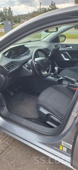 Pelēks Peugeot 308 2014 Rīga, ar dzinēja tilpumu 1.60 L un nobraukumu 221 tūkst. km par 3620 €, foto 14 vietnē AUTOMOTO.COM.LV