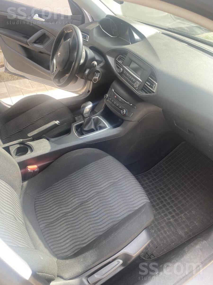Pelēks Peugeot 308 2014 Rīga, ar dzinēja tilpumu 1.60 L un nobraukumu 298 tūkst. km par 2700 €, foto 6 vietnē AUTOMOTO.COM.LV
