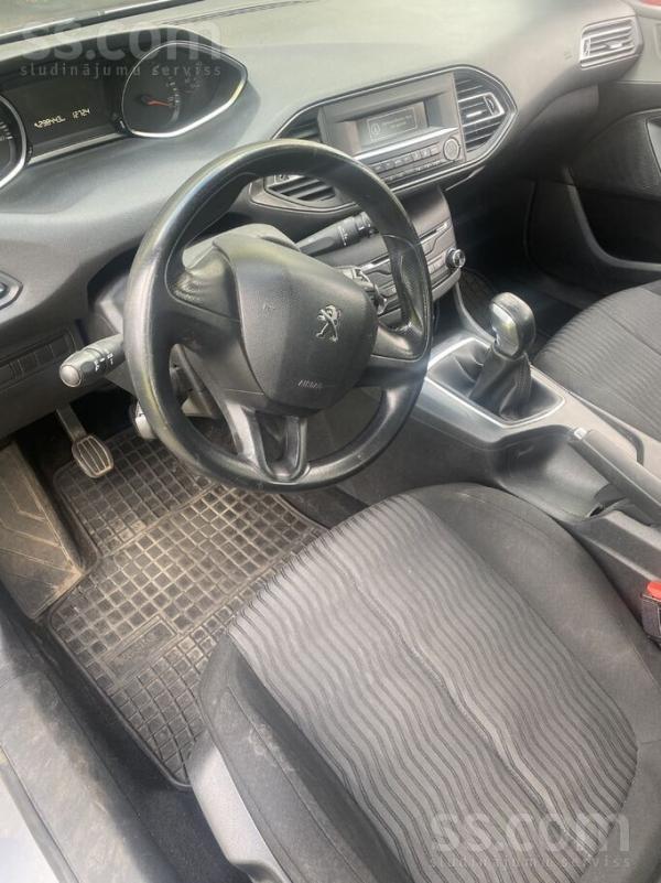 Pelēks Peugeot 308 2014 Rīga, ar dzinēja tilpumu 1.60 L un nobraukumu 298 tūkst. km par 2700 €, foto 6 vietnē AUTOMOTO.COM.LV