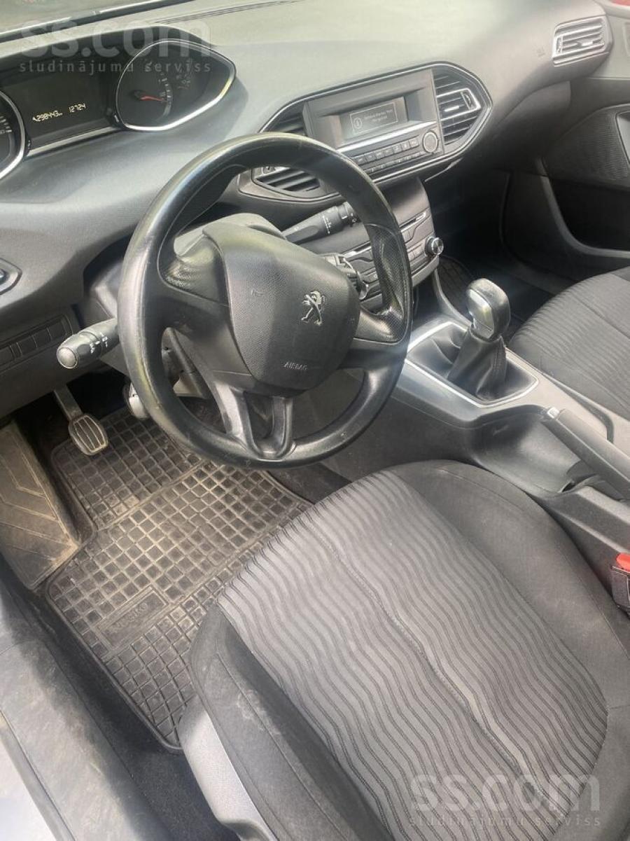Pelēks Peugeot 308 2014 Rīga, ar dzinēja tilpumu 1.60 L un nobraukumu 298 tūkst. km par 2700 €, foto 7 vietnē AUTOMOTO.COM.LV