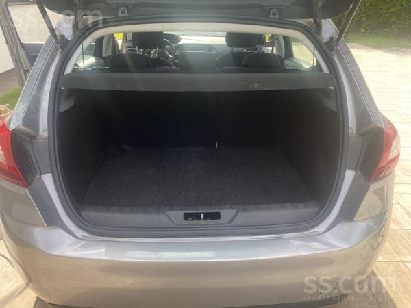 Pelēks Peugeot 308 2014 Rīga, ar dzinēja tilpumu 1.60 L un nobraukumu 298 tūkst. km par 2700 €, foto 8 vietnē AUTOMOTO.COM.LV