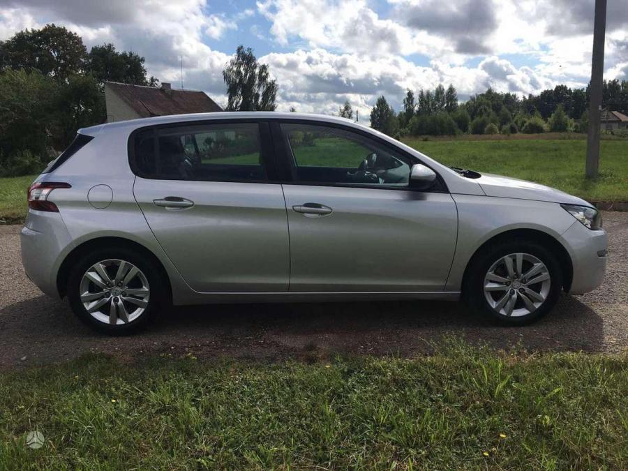 Grey Peugeot 308 2014 in Raseiniai, with an engine capacity of 1.56 L and mileage of 227 thousand km for 4499 €, photo 9 on AUTOMOTO.COM.LV