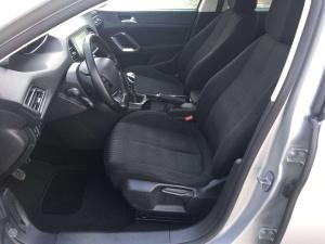 Grey Peugeot 308 2014 in Raseiniai, with an engine capacity of 1.56 L and mileage of 227 thousand km for 4499 €, photo 14 on AUTOMOTO.COM.LV