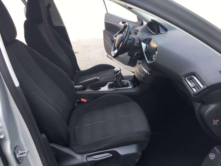 Grey Peugeot 308 2014 in Raseiniai, with an engine capacity of 1.56 L and mileage of 227 thousand km for 4499 €, photo 21 on AUTOMOTO.COM.LV