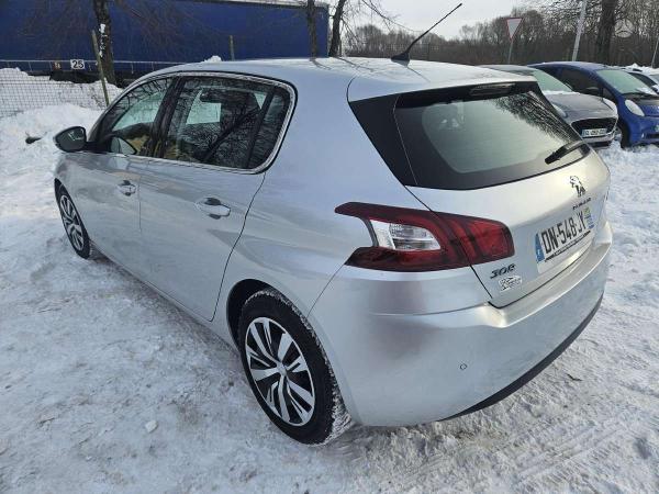 Grey Peugeot 308 2015 in Taurage, with an engine capacity of 1.56 L and mileage of 277 thousand km for 4700 €, photo 5 on AUTOMOTO.COM.LV