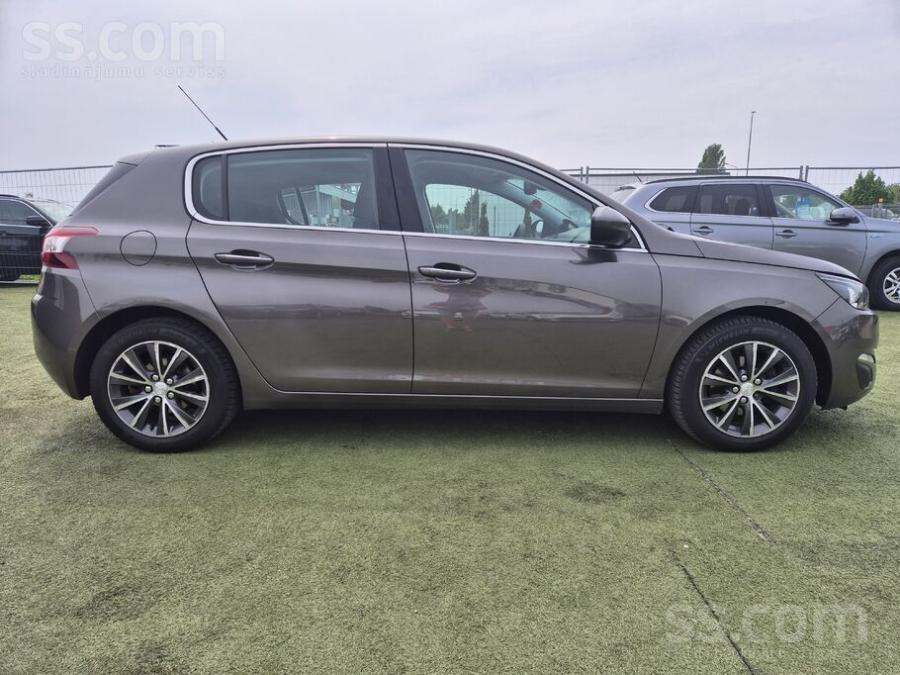 Pelēks Peugeot 308 2015 Liepāja, ar dzinēja tilpumu 1.60 L un nobraukumu 214 tūkst. km par 5800 €, foto 5 vietnē AUTOMOTO.COM.LV