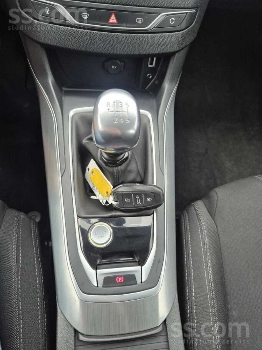 Pelēks Peugeot 308 2015 Liepāja, ar dzinēja tilpumu 1.60 L un nobraukumu 214 tūkst. km par 5800 €, foto 17 vietnē AUTOMOTO.COM.LV