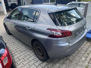Grey Peugeot 308 2015 in Marijampole, with an engine capacity of 1.20 L and mileage of 190 thousand km for 3350 €, photo 6 on AUTOMOTO.COM.LV