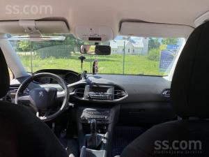Pelēks Peugeot 308 2015 Daugavpils, ar dzinēja tilpumu 1.60 L un nobraukumu 253 tūkst. km par 2500 €, foto 6 vietnē AUTOMOTO.COM.LV