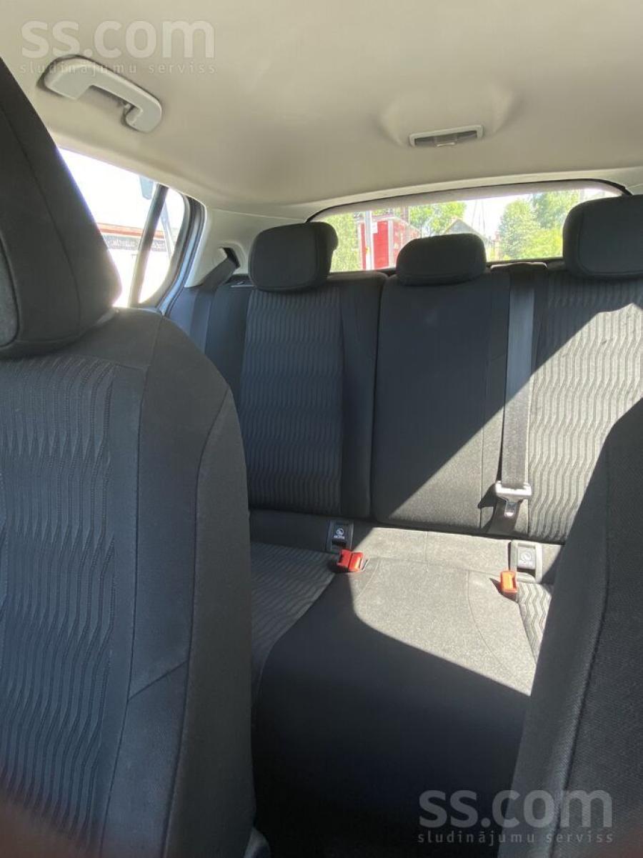 Pelēks Peugeot 308 2015 Daugavpils, ar dzinēja tilpumu 1.60 L un nobraukumu 253 tūkst. km par 2500 €, foto 7 vietnē AUTOMOTO.COM.LV