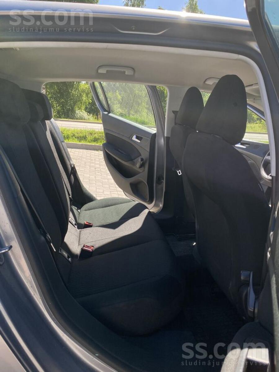 Pelēks Peugeot 308 2015 Daugavpils, ar dzinēja tilpumu 1.60 L un nobraukumu 253 tūkst. km par 2500 €, foto 11 vietnē AUTOMOTO.COM.LV