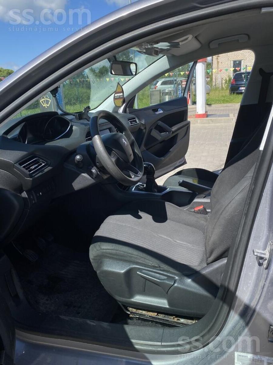 Pelēks Peugeot 308 2015 Daugavpils, ar dzinēja tilpumu 1.60 L un nobraukumu 253 tūkst. km par 2500 €, foto 12 vietnē AUTOMOTO.COM.LV