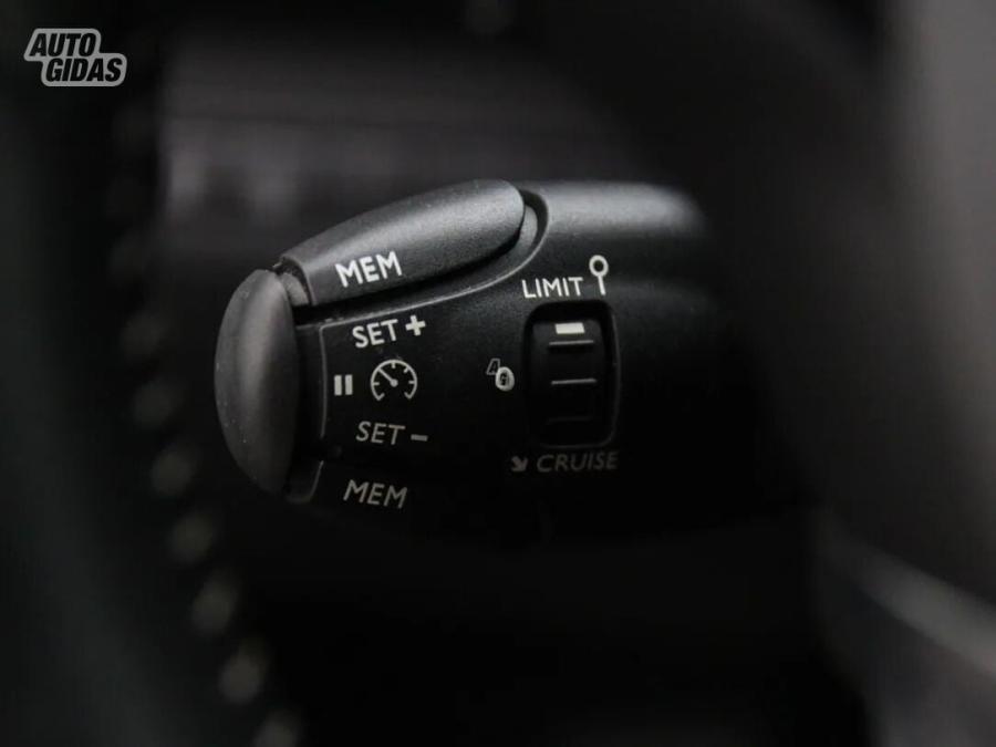 Серый Пежо 308 2015 в Вильнюс, объемом двигателя 1.20 л и пробегом 107 тыс. км за 7799 €, фото 30 на AUTOMOTO.COM.LV