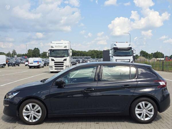 Pelēks Peugeot 308 2015 Tauragė, ar dzinēja tilpumu 1.20 L un nobraukumu 177 tūkst. km par 4200 €, foto 8 vietnē AUTOMOTO.COM.LV