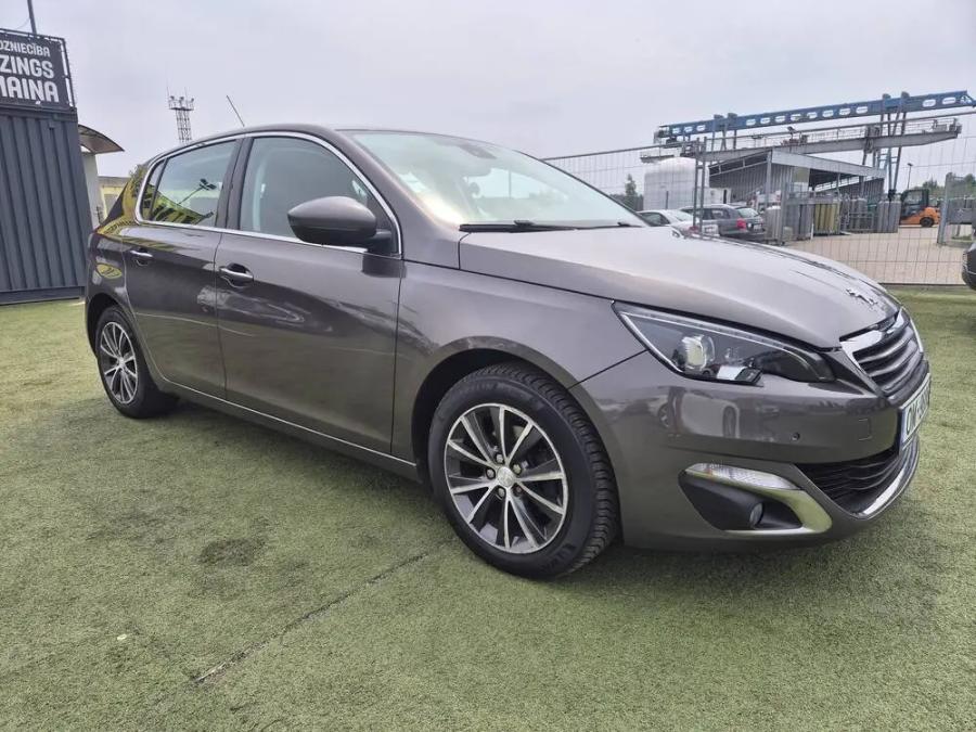 Pelēks Peugeot 308 2015 Liepāja, ar dzinēja tilpumu 1.60 L un nobraukumu 214 tūkst. km par 5800 €, foto 4 vietnē AUTOMOTO.COM.LV