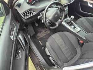 Pelēks Peugeot 308 2015 Liepāja, ar dzinēja tilpumu 1.60 L un nobraukumu 214 tūkst. km par 5800 €, foto 13 vietnē AUTOMOTO.COM.LV