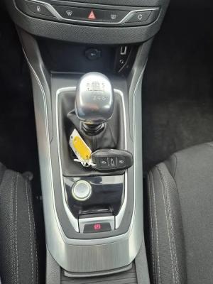 Pelēks Peugeot 308 2015 Liepāja, ar dzinēja tilpumu 1.60 L un nobraukumu 214 tūkst. km par 5800 €, foto 17 vietnē AUTOMOTO.COM.LV