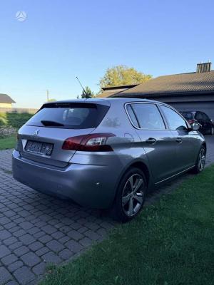 Grey Peugeot 308 2015 in Marijampole, with an engine capacity of 1.20 L and mileage of 190 thousand km for 4900 €, photo 4 on AUTOMOTO.COM.LV