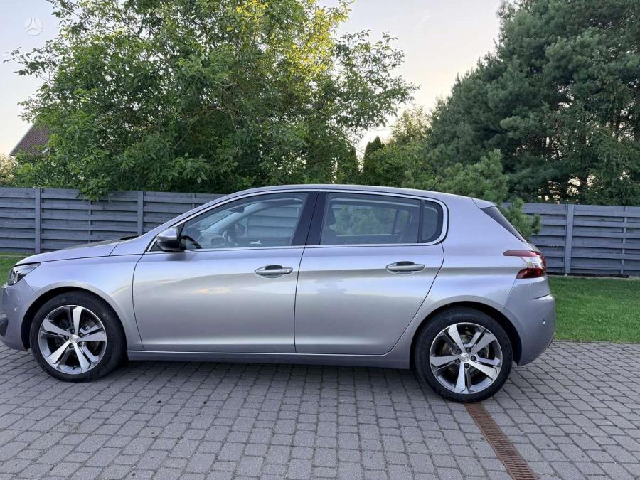 Grey Peugeot 308 2015 in Marijampole, with an engine capacity of 1.20 L and mileage of 190 thousand km for 4900 €, photo 7 on AUTOMOTO.COM.LV